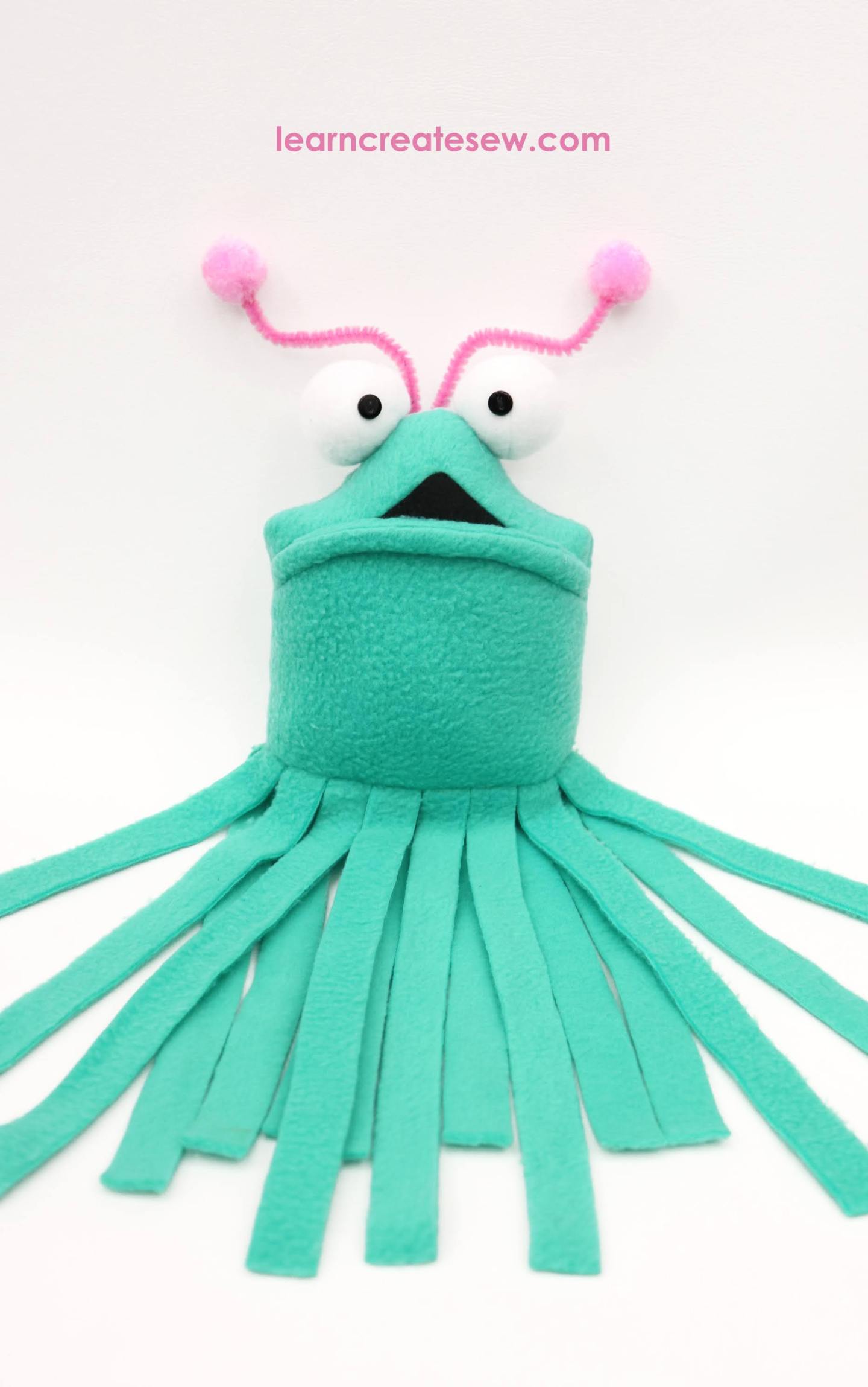 Alien Plush – learncreatesew